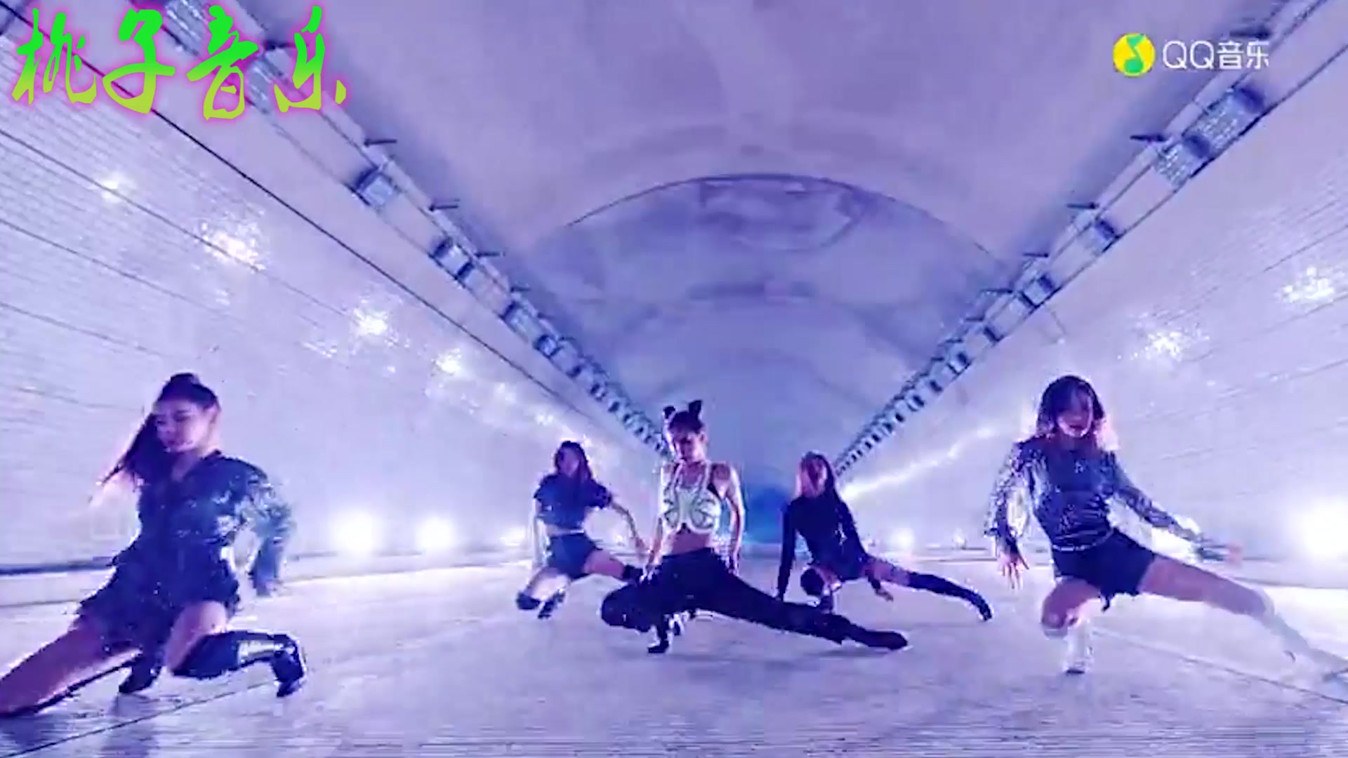 不要对比，三女团出道首次单曲开口跪秒杀，火箭少女101女团vs ITZY女团 jyp VS Legal High女团_哔哩哔哩_bilibili