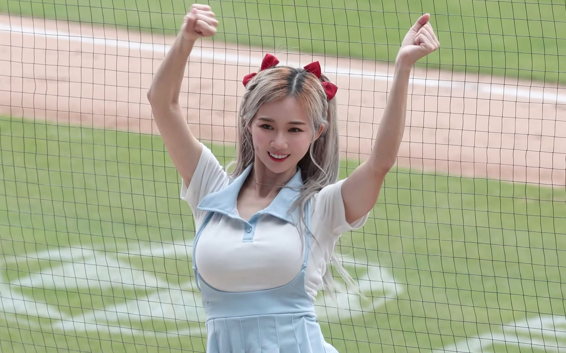 又来看看台妹啦啦队了，可爱性感美女小姐姐啦啦队-tutudiy-tutudiy-哔哩哔哩视频