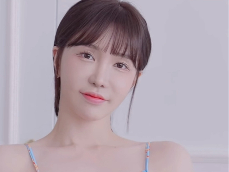 【基哥严选】写真系、Jie KYUL唯美比基尼！-基德老哥-基德老哥-哔哩哔哩视频