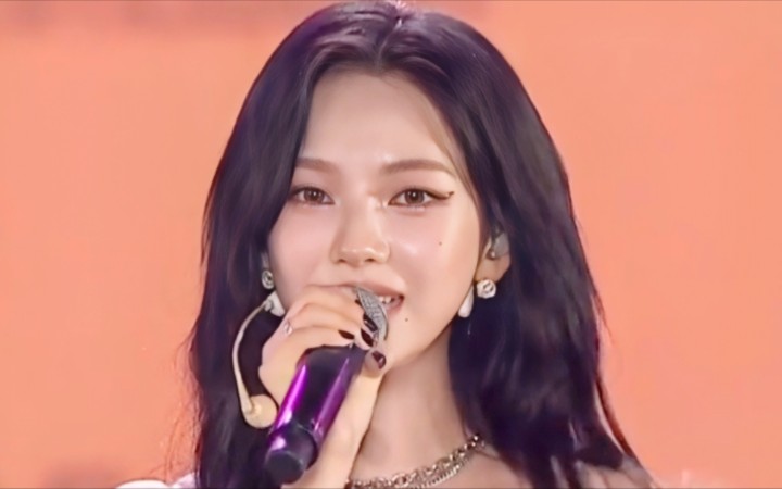 【aespa】2023 SM家族演唱会Hold on tight初舞台！-嗑糖少女000-嗑糖少女000-哔哩哔哩视频