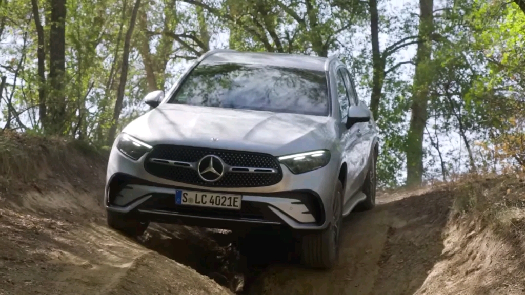 开着奔驰GLC去越野，奔驰的质量能不能扛得住这么造_哔哩哔哩_bilibili