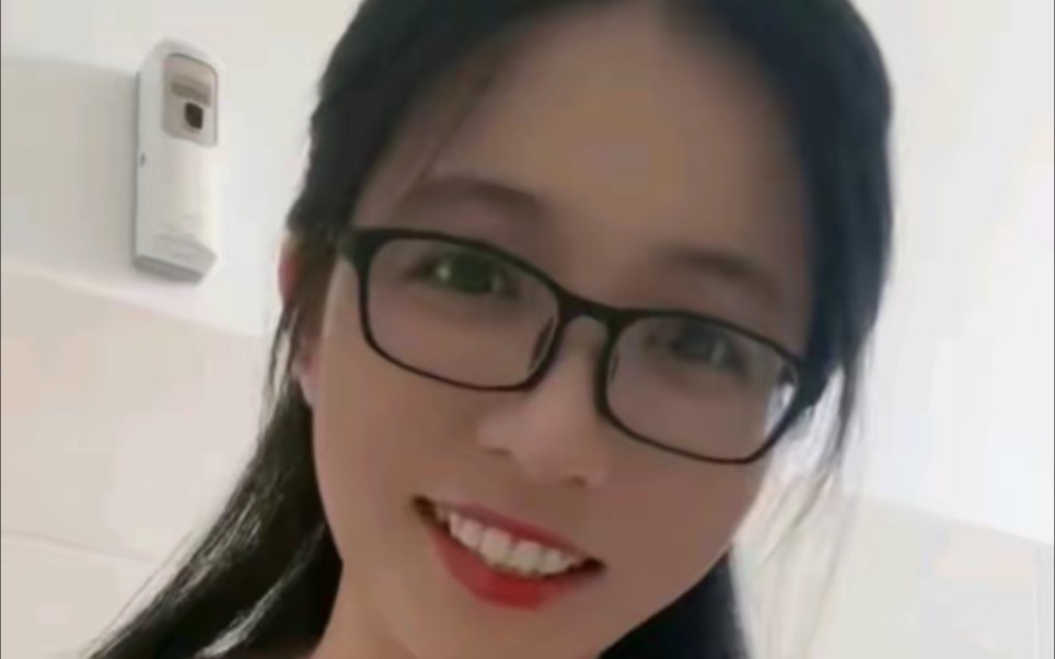 naimi奶咪 视频合集，快手第一美女。对她的思念是我一生的痛