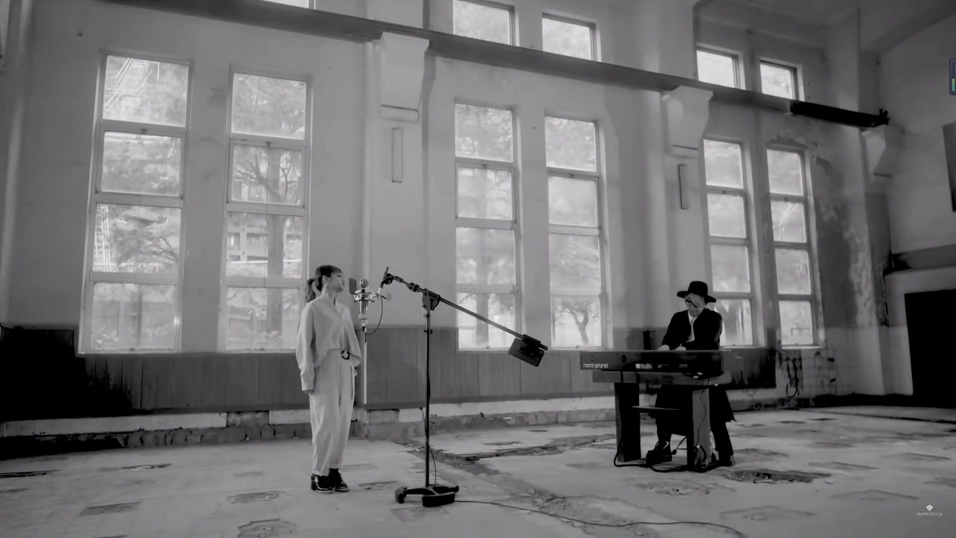 白日 King Gnu [Covered by GARNiDELiA]_哔哩哔哩_bilibili