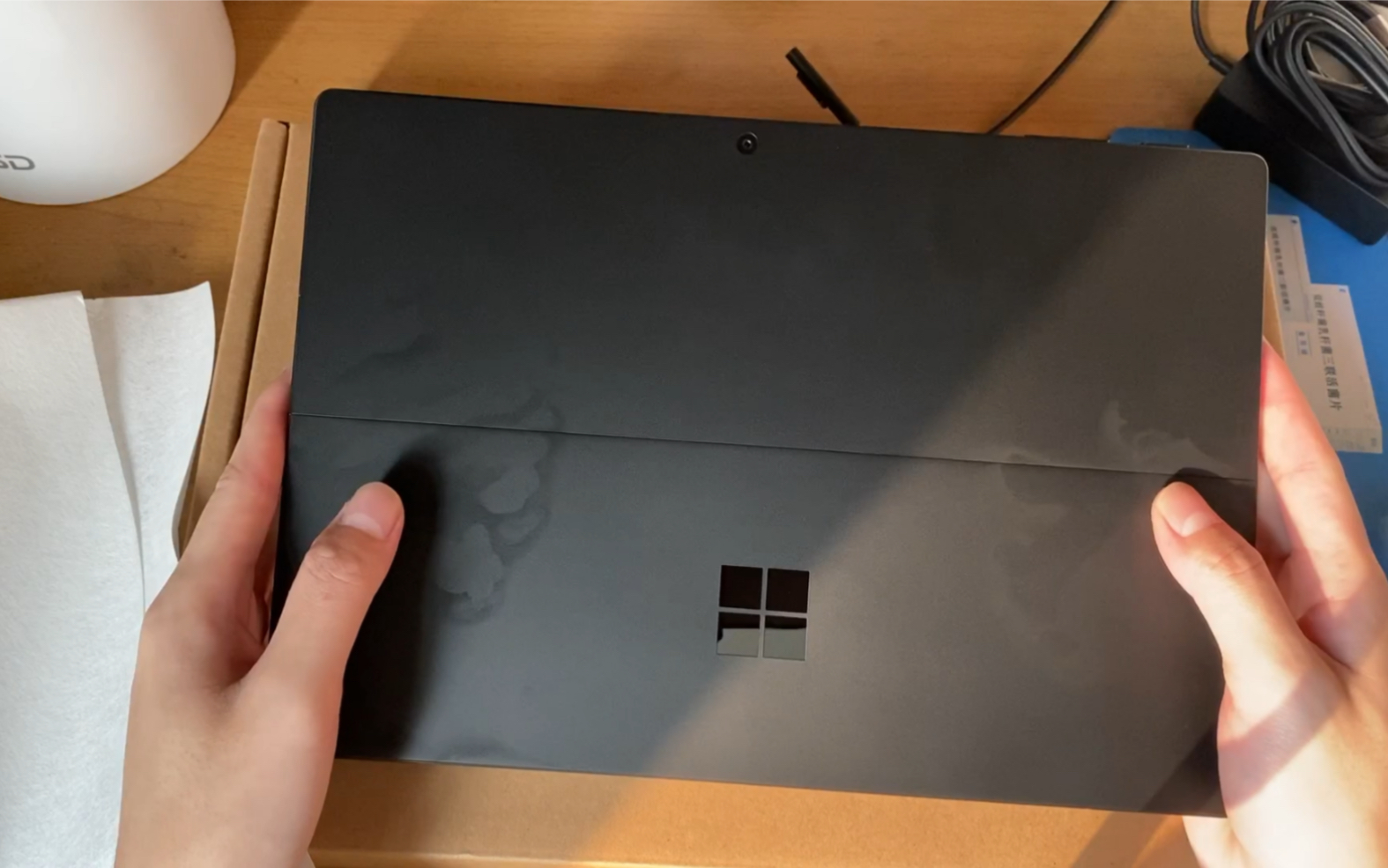 在某宝上一万零几百买的surface pro 7 第一批开箱！包装跟官网完全不一样！_哔哩哔哩_bilibili