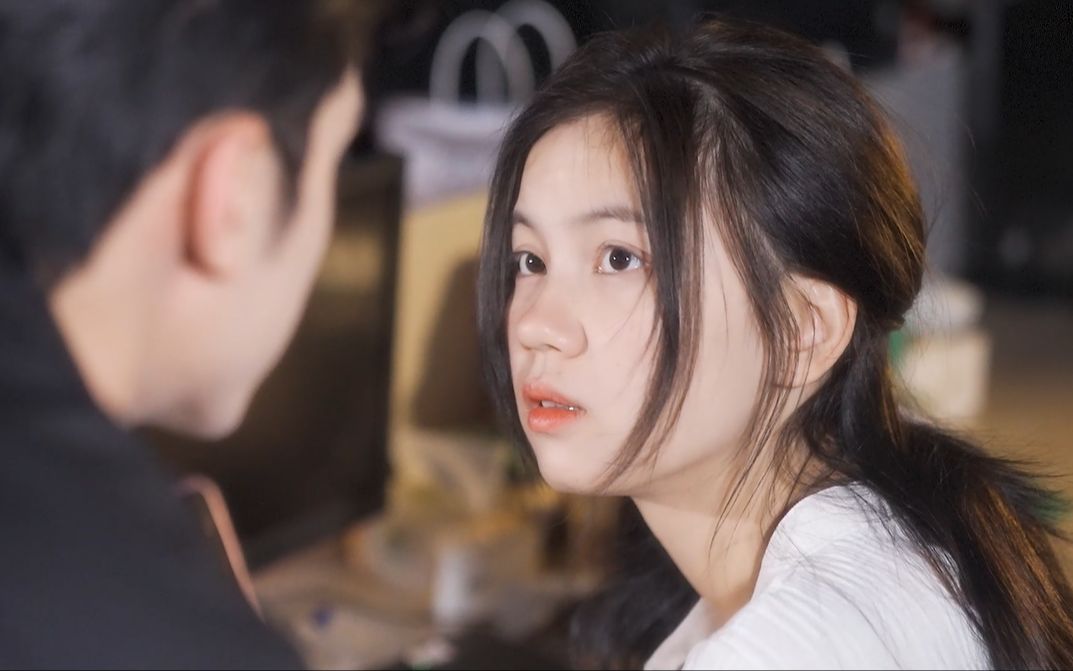 “怎么会是冰山呢？明明应该是被我握在手里的冰淇淋。”-加菲菡z-加菲菡z-哔哩哔哩视频