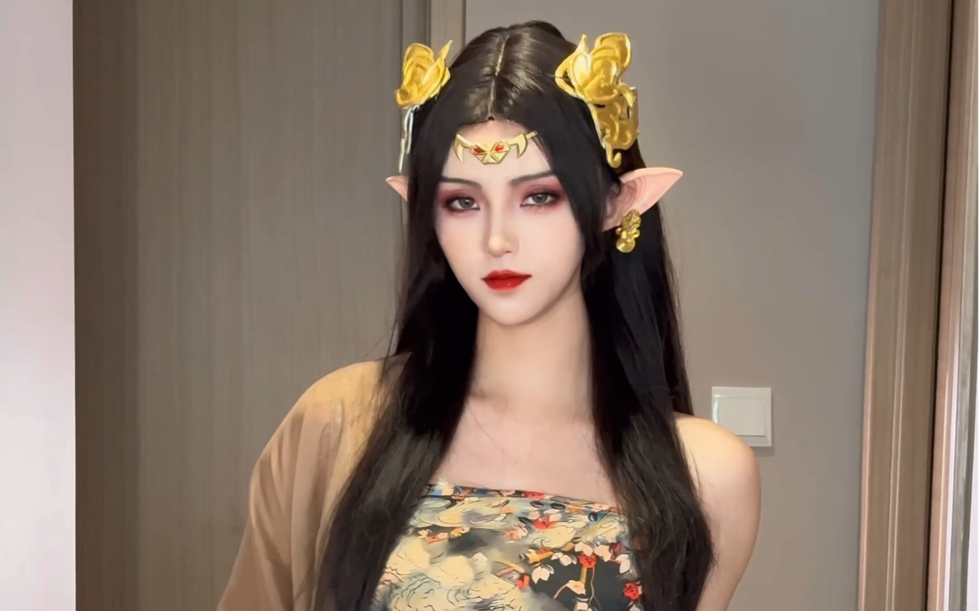 【真人版美杜莎女王】国风女王你有见过吗-绾绾samr-绾绾samr-哔哩哔哩视频