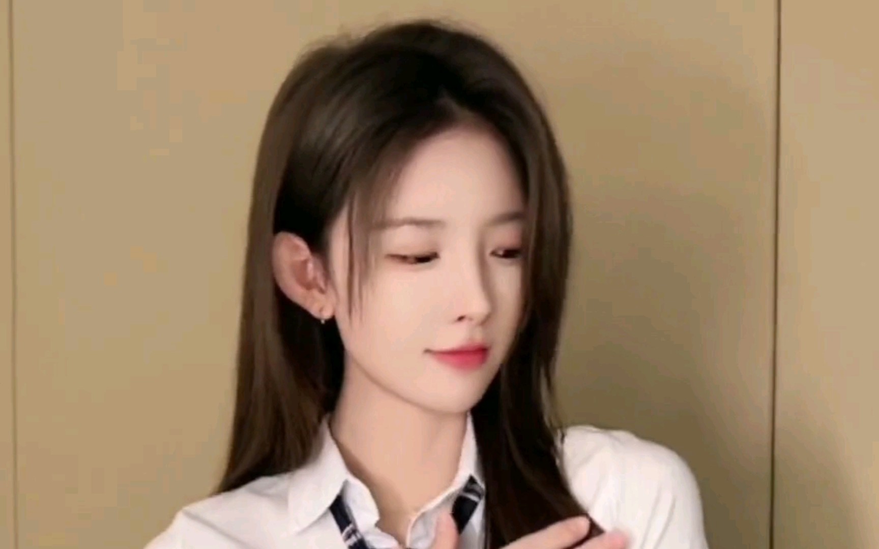 小没女11 爱看小姐姐怎么办 爱看小姐姐怎么办 哔哩哔哩视频