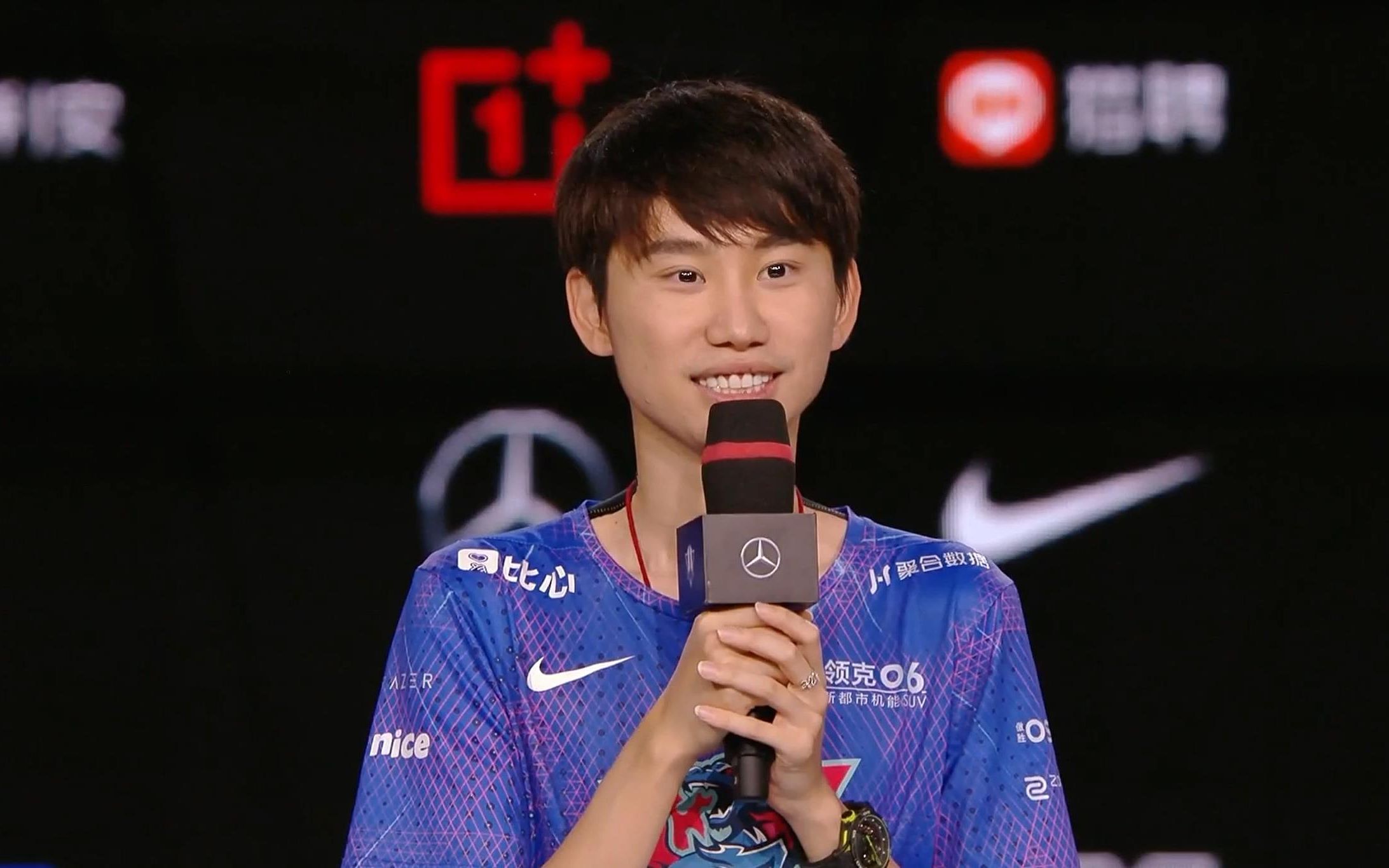 S12资格赛LNG战胜V5赛后采访Doinb：谢谢兄弟们 继续加油_哔哩哔哩bilibili_英雄联盟