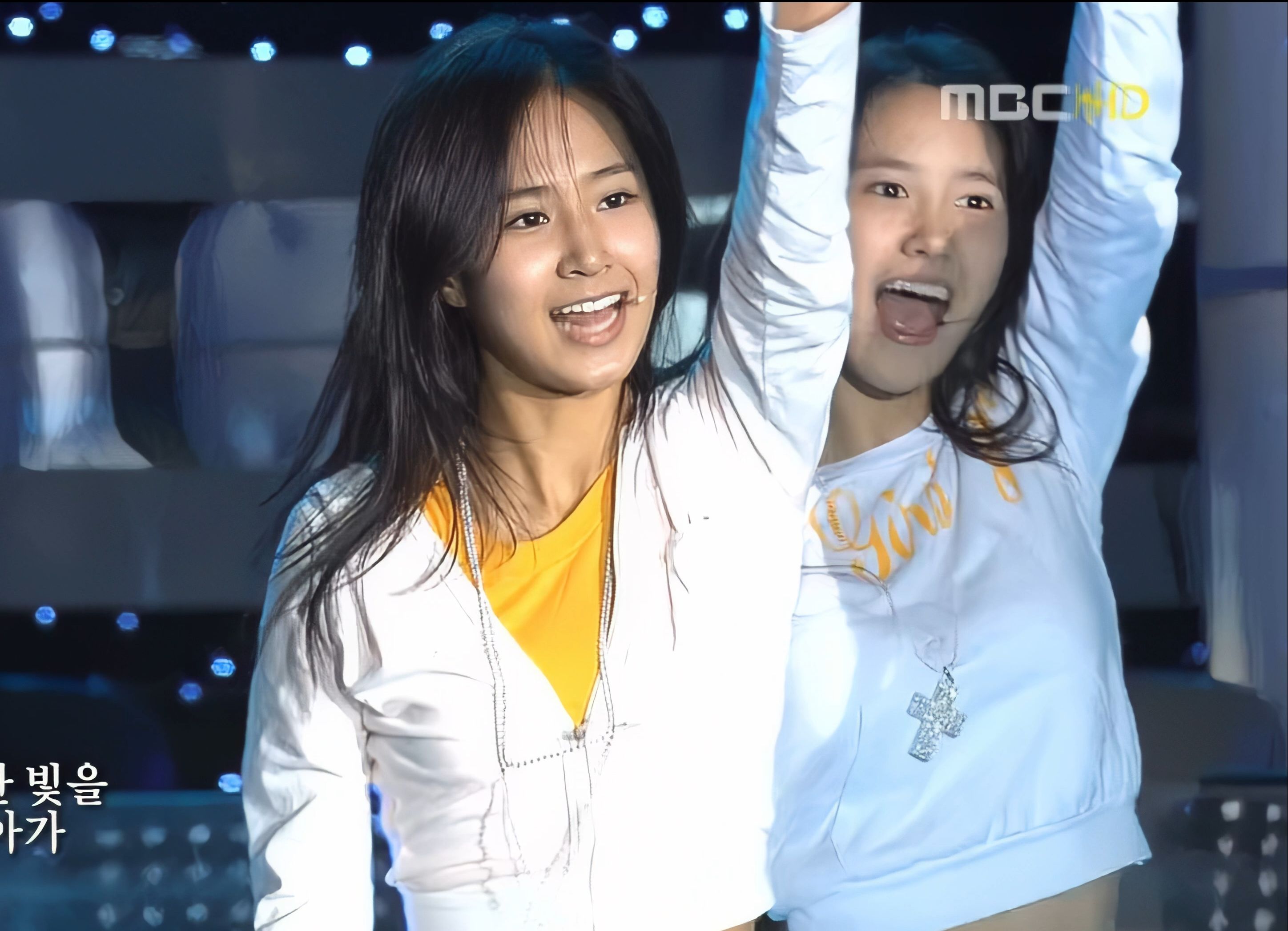 【主题曲/完整版/官方MV】葬送的芙莉莲 主题曲OP「勇者」by YOASOBI 动画MV【4K画质】-相反双向-1-哔哩哔哩视频