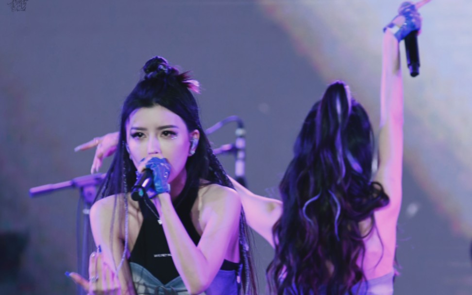 【by2】双胞胎的默契就是挥手从大臂挥转到小臂挥的时机都一样，2008桃园《不够成熟》