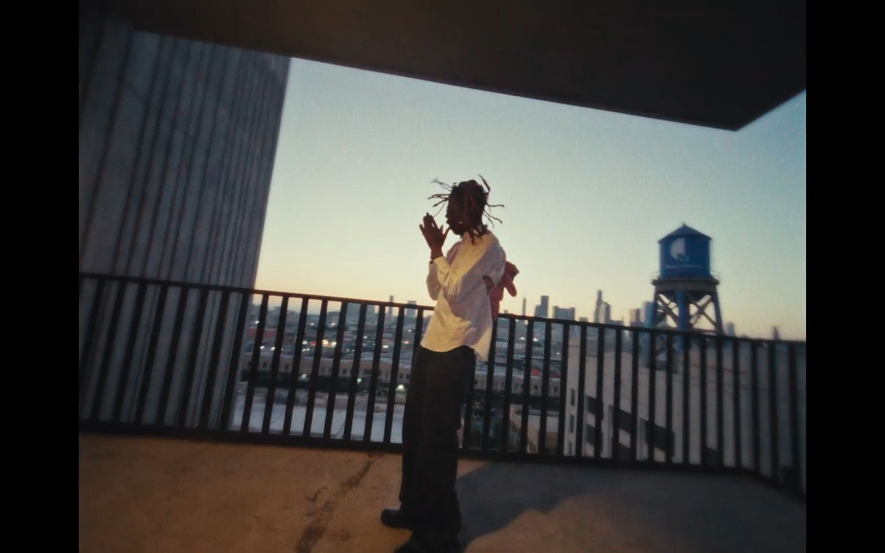 "Emo Rap/Trap/Pop Rap" 没啥说的就是好听 Dro Kenji - THROW UP (Official Music Video)-银发左斜丶-银发左斜丶-哔哩哔哩视频