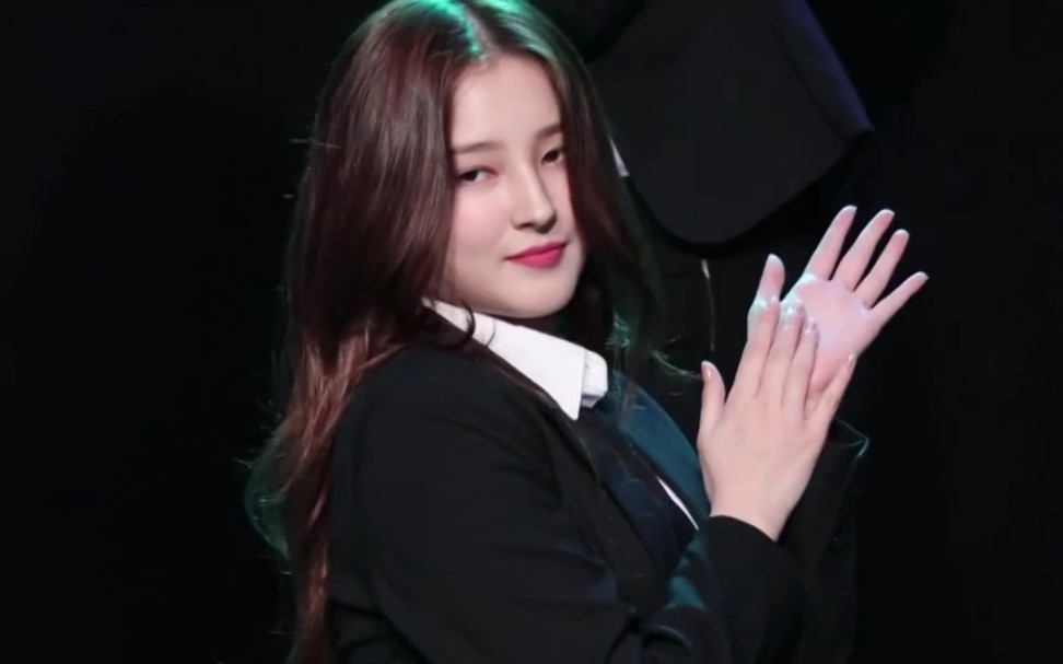 【MOMOLAND】《Thumbs Up》李承利Nancy奶昔竖版直拍（200119）_哔哩哔哩_bilibili