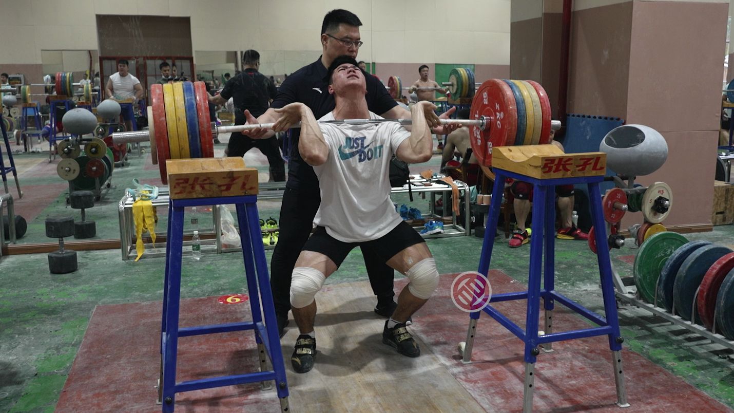 刘焕华 2022年冬训 前蹲230kg-吕小军举重-吕小军举重-哔哩哔哩视频