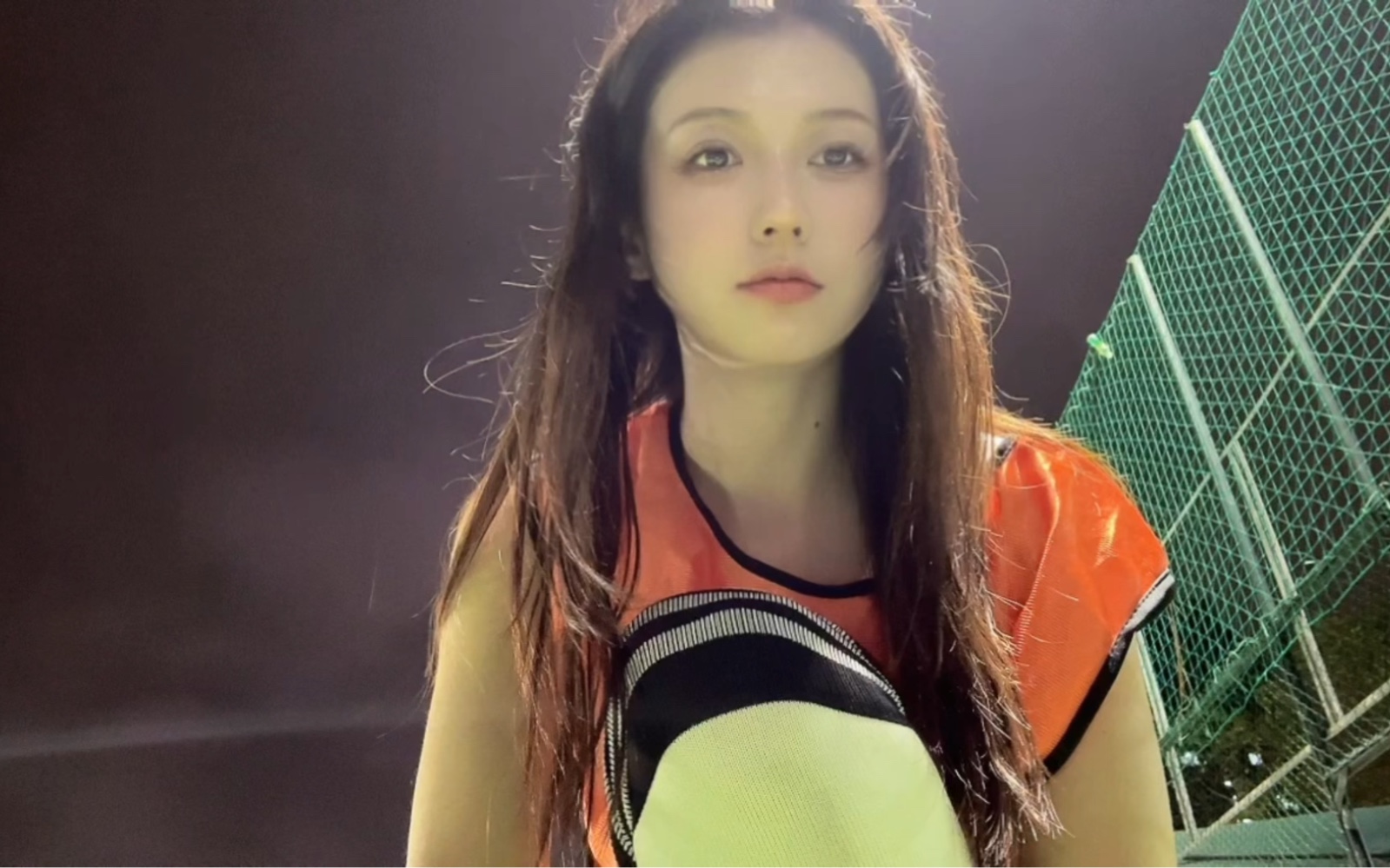 足球宝贝踢飞老头-2u2bu-2u2bu-哔哩哔哩视频