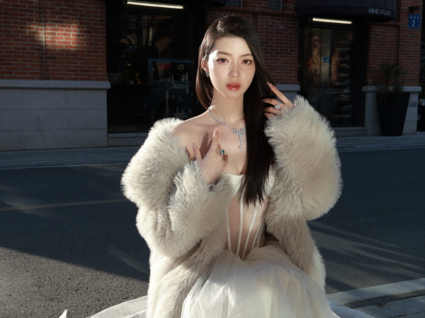 hello how are u jia zhuang wai guo ren hhhh-镕馨Rongxiiin-镕馨Rongxiiin-哔哩哔哩视频