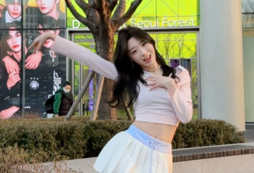 【CICI】在sm楼下跳新女团出道曲｜the chase-CICI滕-CICI滕-哔哩哔哩视频