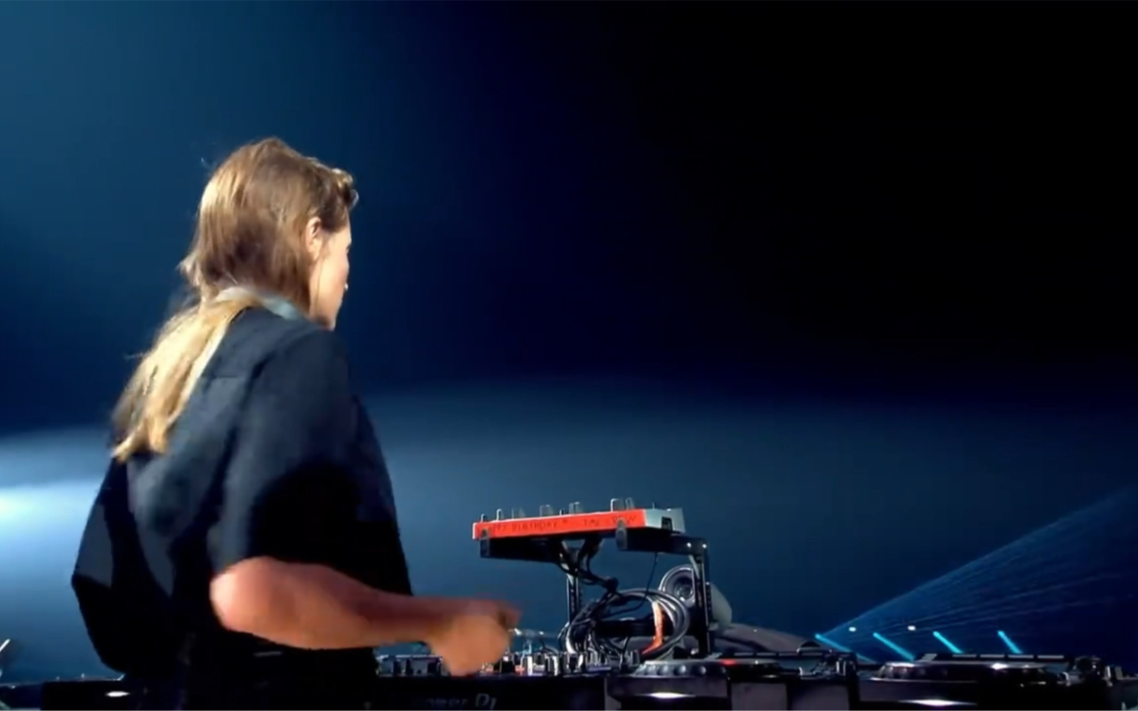 皇冠一刻钟《get into the groove》#车载音乐 #8090后的回忆-夜店经典DJ-夜店经典DJ-哔哩哔哩视频