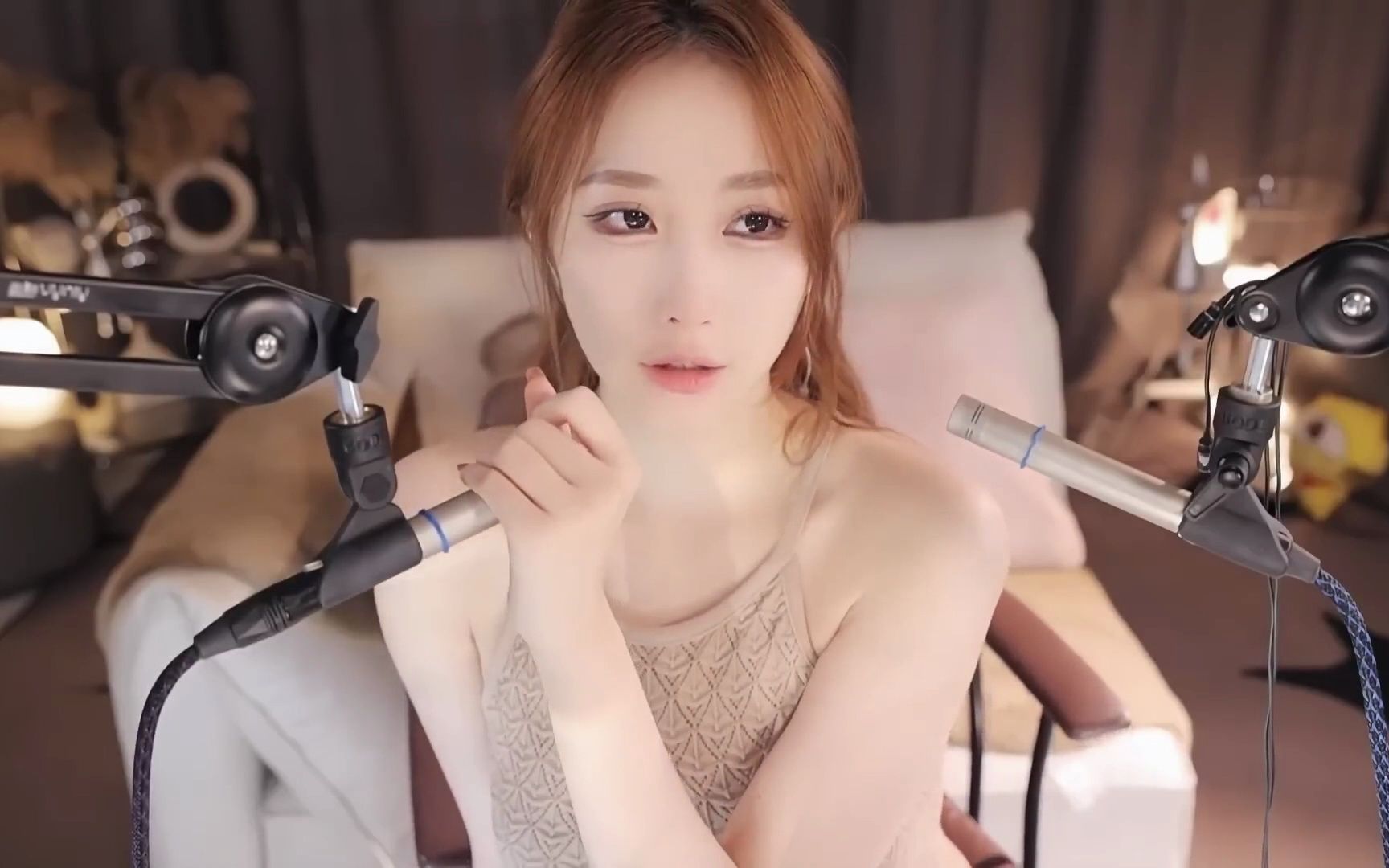 【虎牙周童潼】有失眠烦恼？让高超的甜耳按摩帮你摆脱！-安眠酱ouo-安眠酱ouo-哔哩哔哩视频