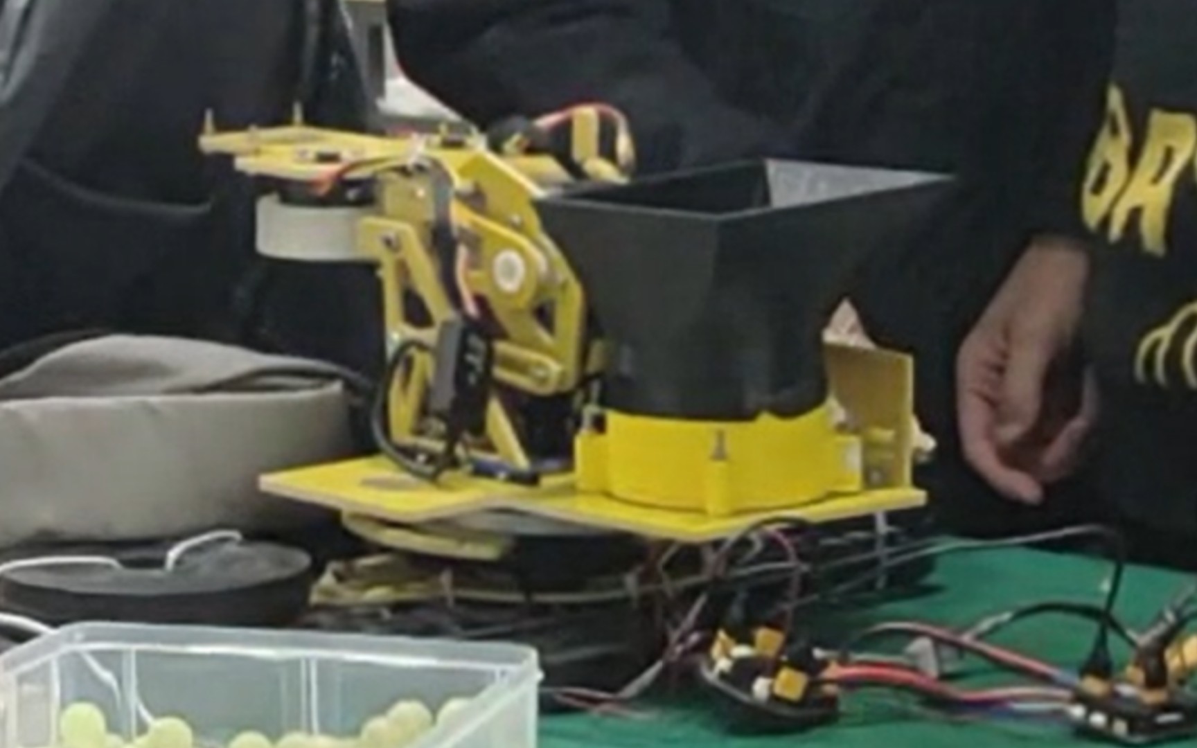 （Robomaster）哨兵上云台起飞_哔哩哔哩_bilibili