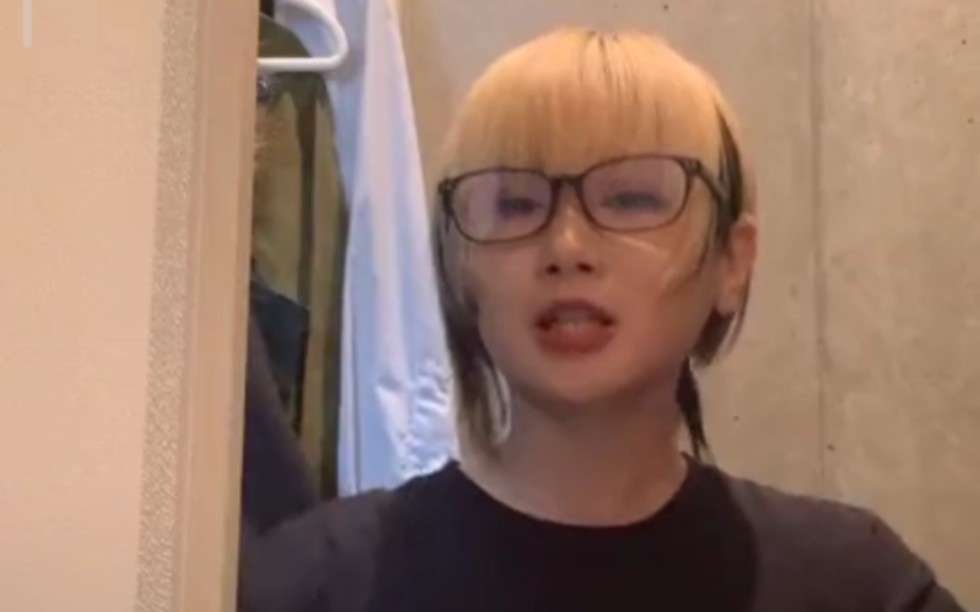 【reol】雷女士在ins上直播清唱第六感珍贵片段