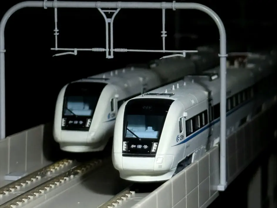 【铁道模型】“大地铁”N比例和谐号CRH1A动车组模型_哔哩哔哩_bilibili