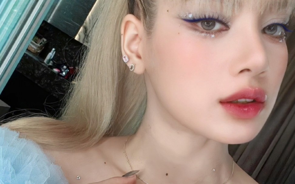 ！一份迟来的Lisa生日当天的美图！_哔哩哔哩_bilibili