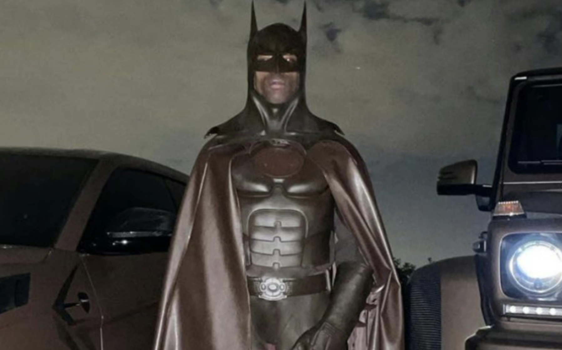 Travis Scott变身蝙蝠侠！_哔哩哔哩_bilibili