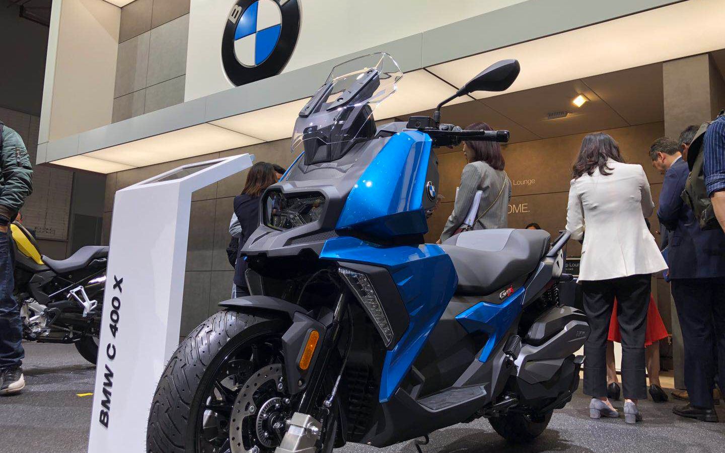 上海车展现场实拍 BMW摩托车发布多款新车_哔哩哔哩_bilibili