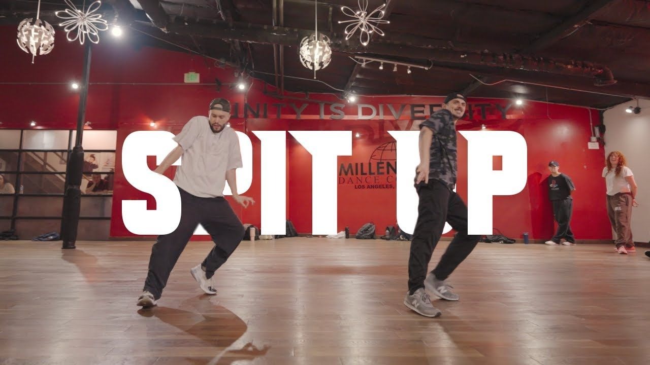 跳的太有感觉啦Royce Wood Junior - Spit Up Devin Jamieson & Tobias Ellehammer ...
