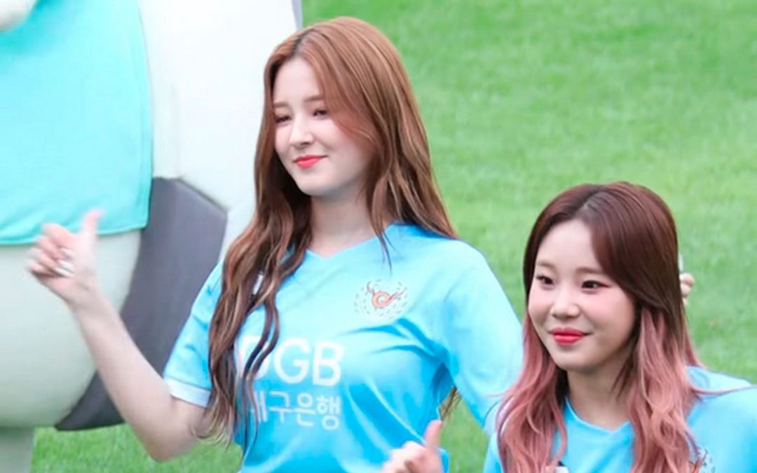 [4K] 190526 MOMOLAND NANCY Full Cam By Sleeppage_哔哩哔哩_bilibili