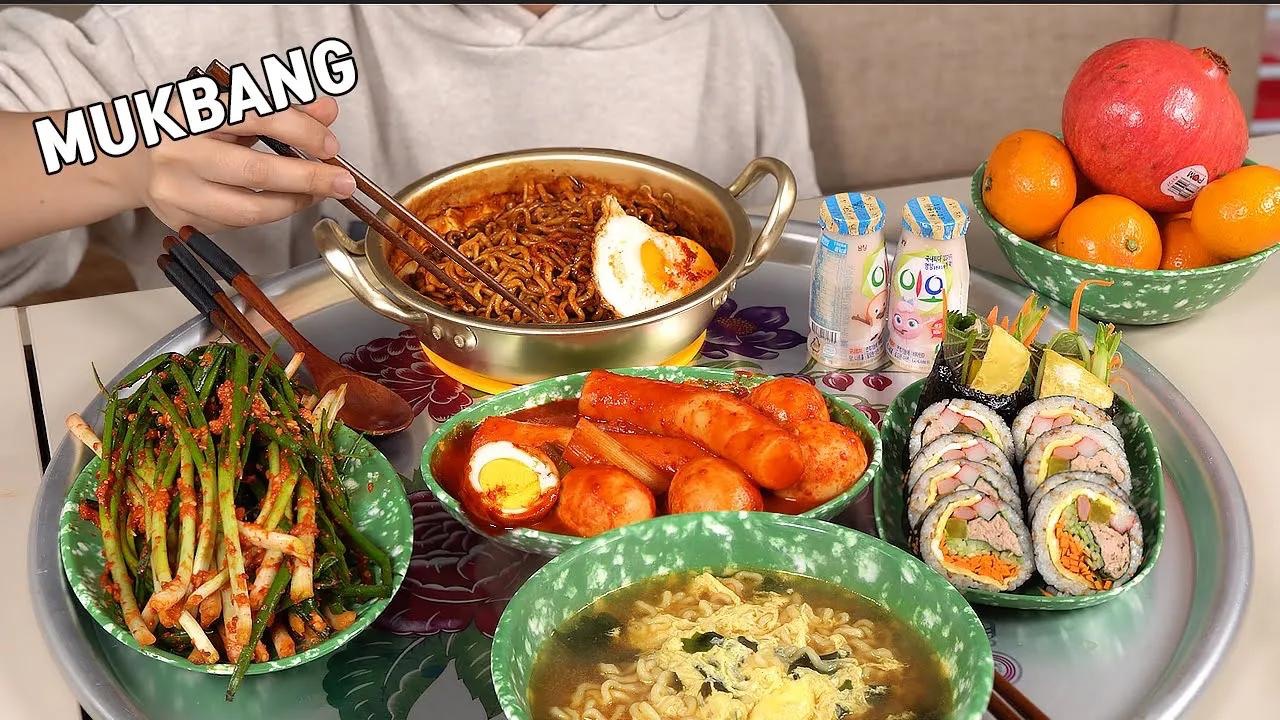 【Bokyoung】炸酱面&紫菜包饭&脆萝卜&葱泡菜-灰鸟入被窝-灰鸟入被窝-哔哩哔哩视频