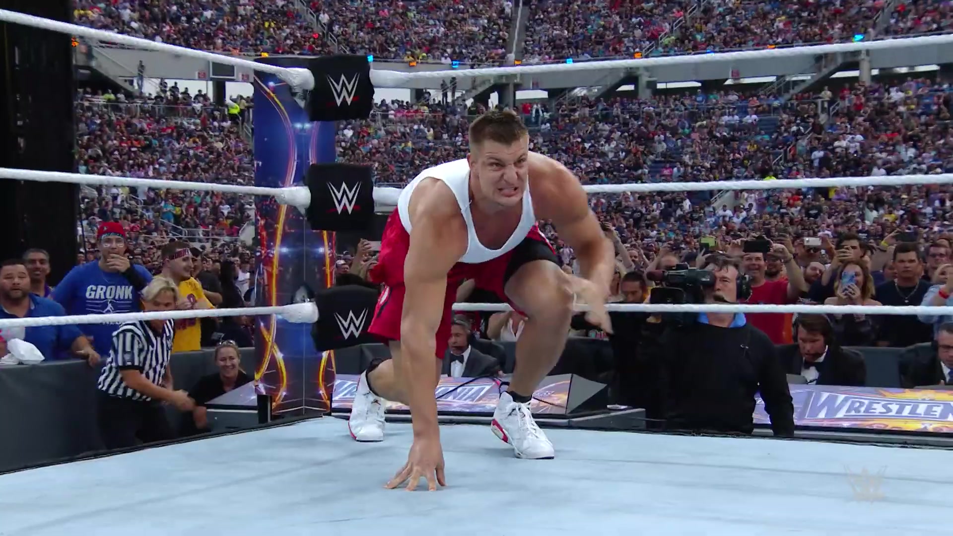 Rob Gronkowski ready to be “host with the most” at WrestleMania_哔哩哔哩 ...
