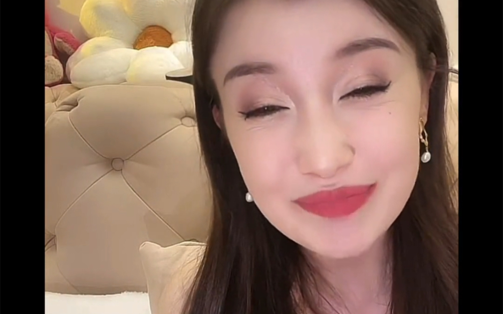 他或许把吃的东西拉空了才上的飞机-Alice-然-Alice-然-哔哩哔哩视频