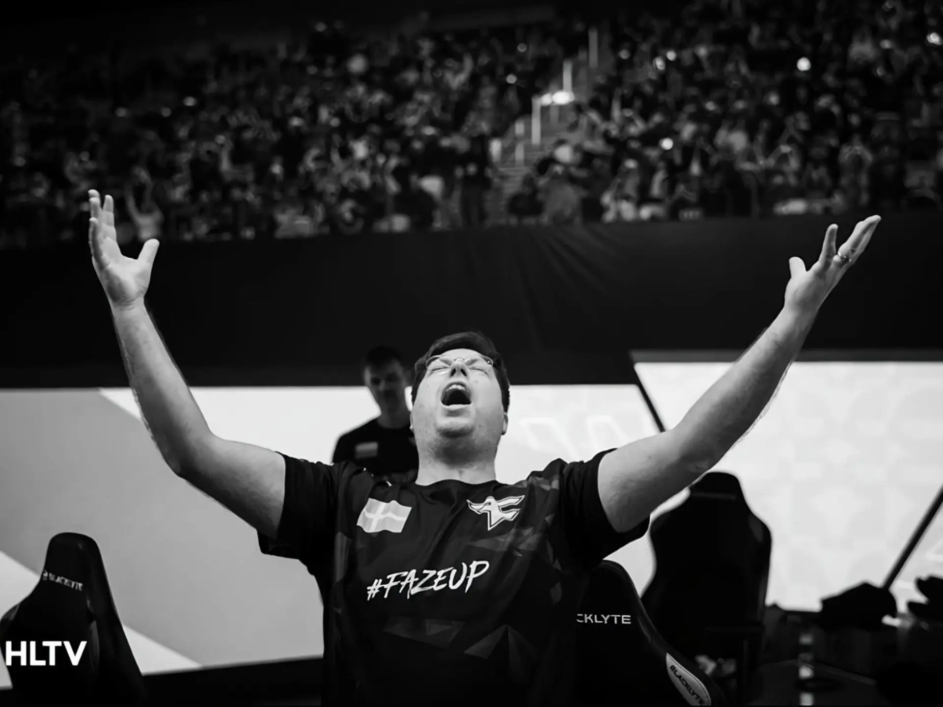 “我们到底为什么热爱cs”“因为这里充满了热血与激情”_哔哩哔哩bilibili