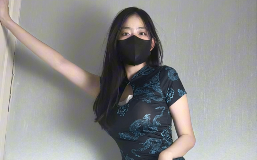 哈咯帅哥 一个人上网吗-Koko_Yuni-Koko_Yuni-哔哩哔哩视频