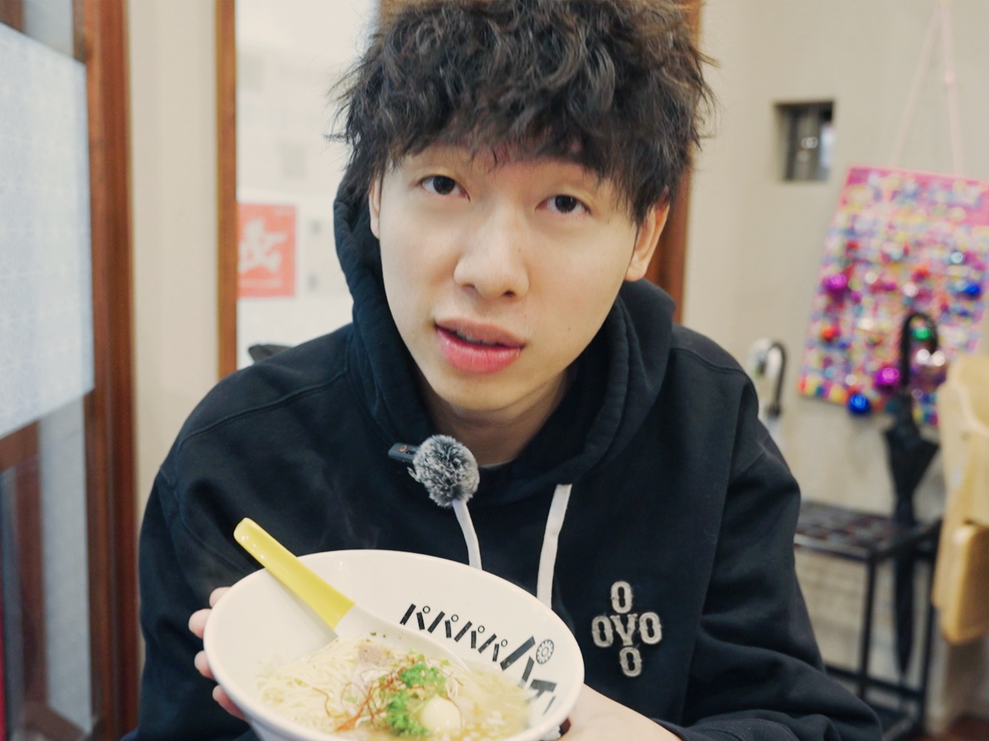 巧克力拉面？抹茶拉面？！日本人彻底疯了...-中国BOY超级大猩猩-中国BOY超级大猩猩-哔哩哔哩视频