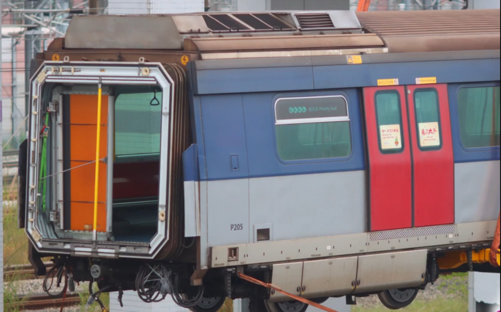 港铁东铁线SP-1900-train部分车卡进行转向工程_哔哩哔哩_bilibili