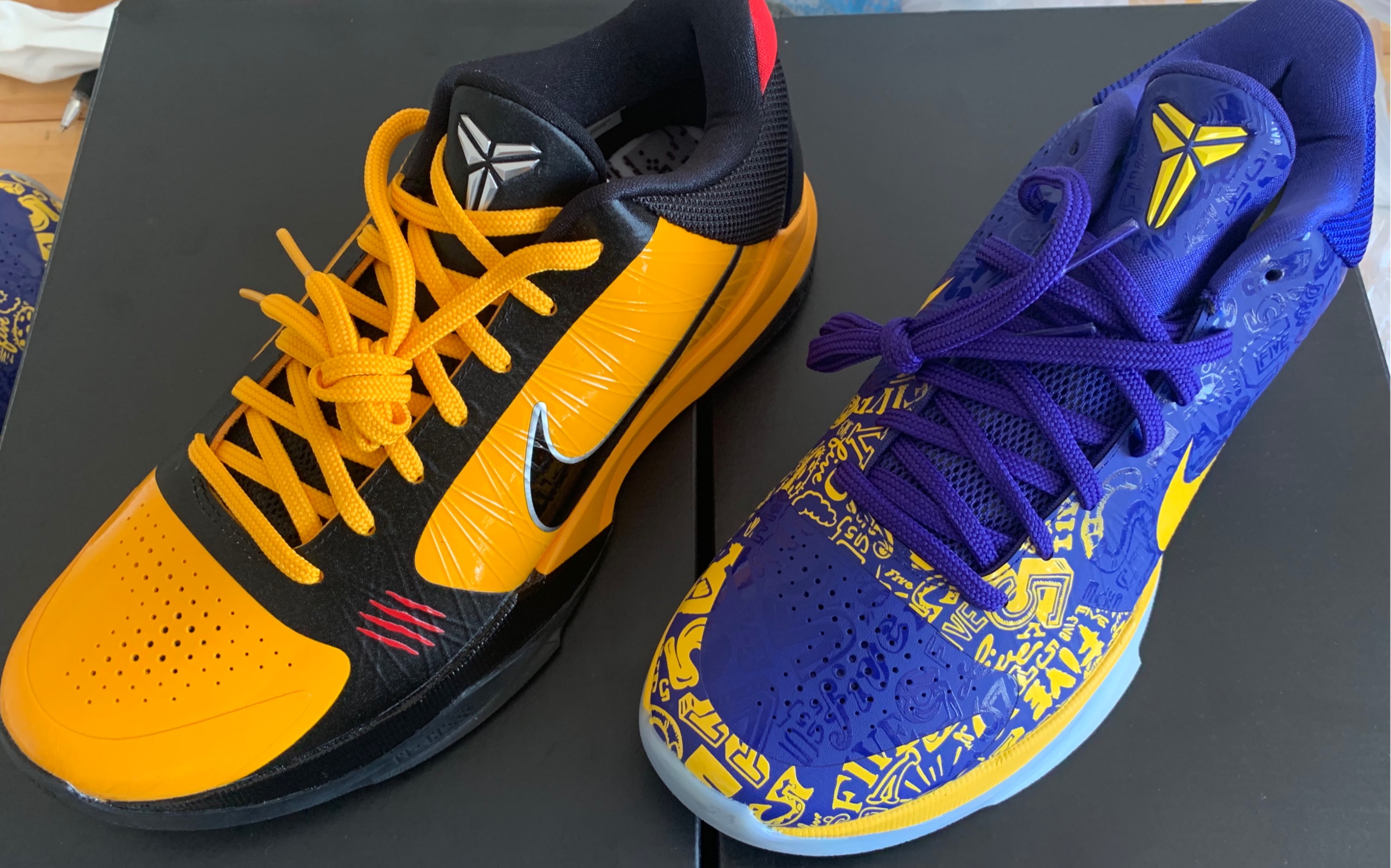 nike kobe 5 zk5 李小龙 五冠王配色分享，顺便聊聊kobe6 grinch青蛇圣诞的发售。希望有款元年配置的kobe 6。_哔哩 ...