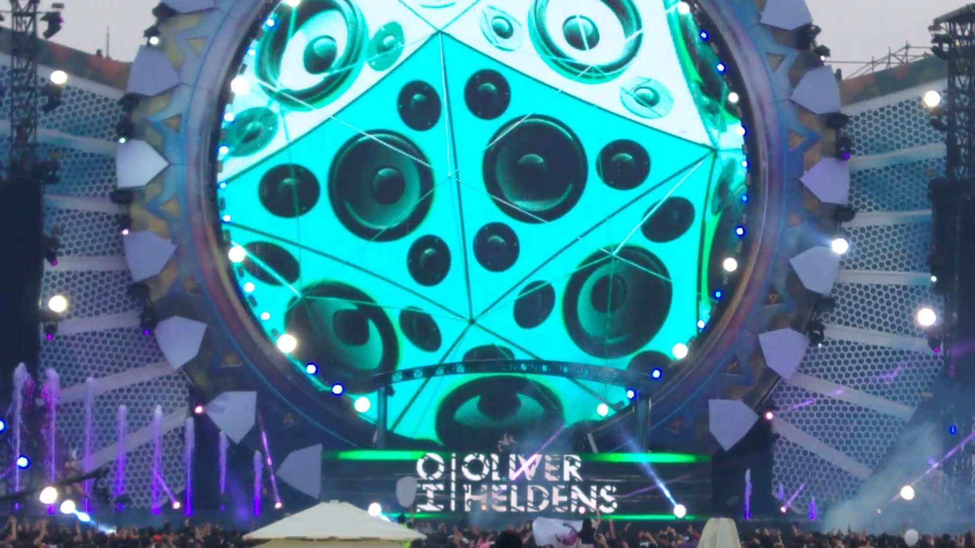Oliver Heldens_Can't Stop Playing Remix&Sweet Dreams&Faded 2018 EDC Shanghai - 视频下载 Video Downloader