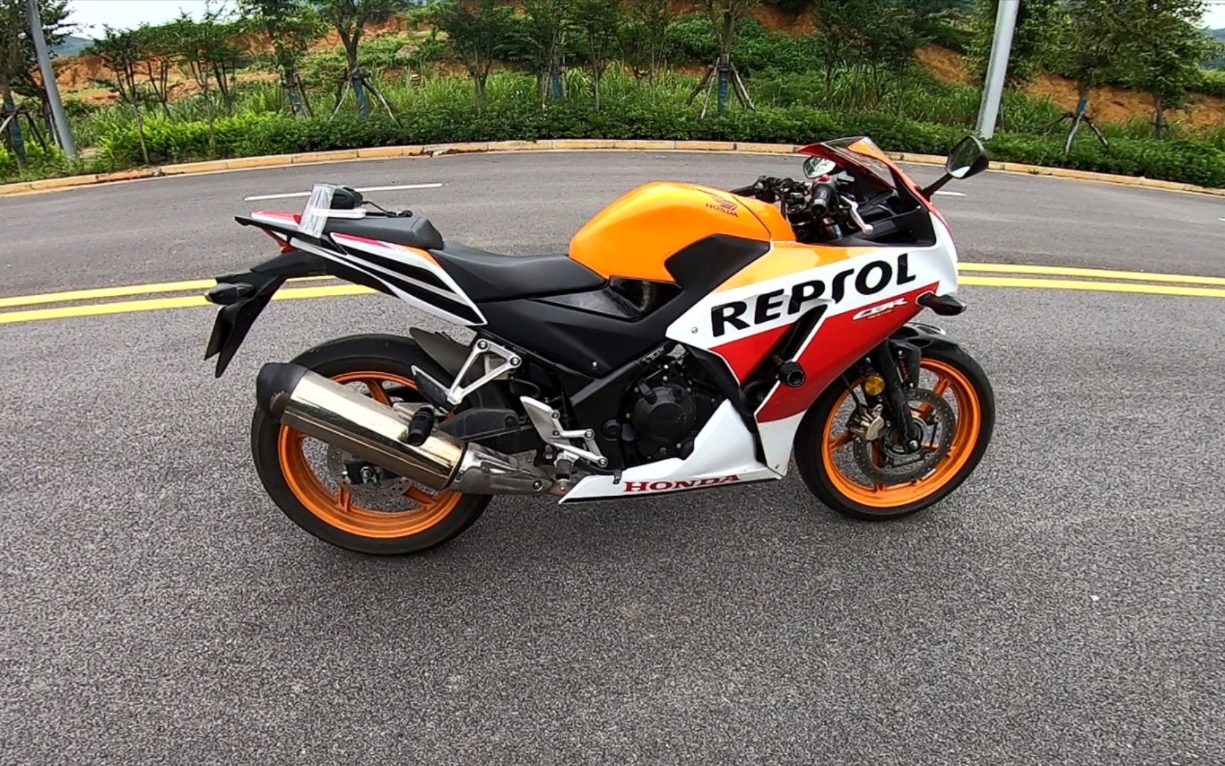 沙夏测试：解限后本田CB300R，百公里加速7.1s，和无极300RR一致_哔哩哔哩_bilibili