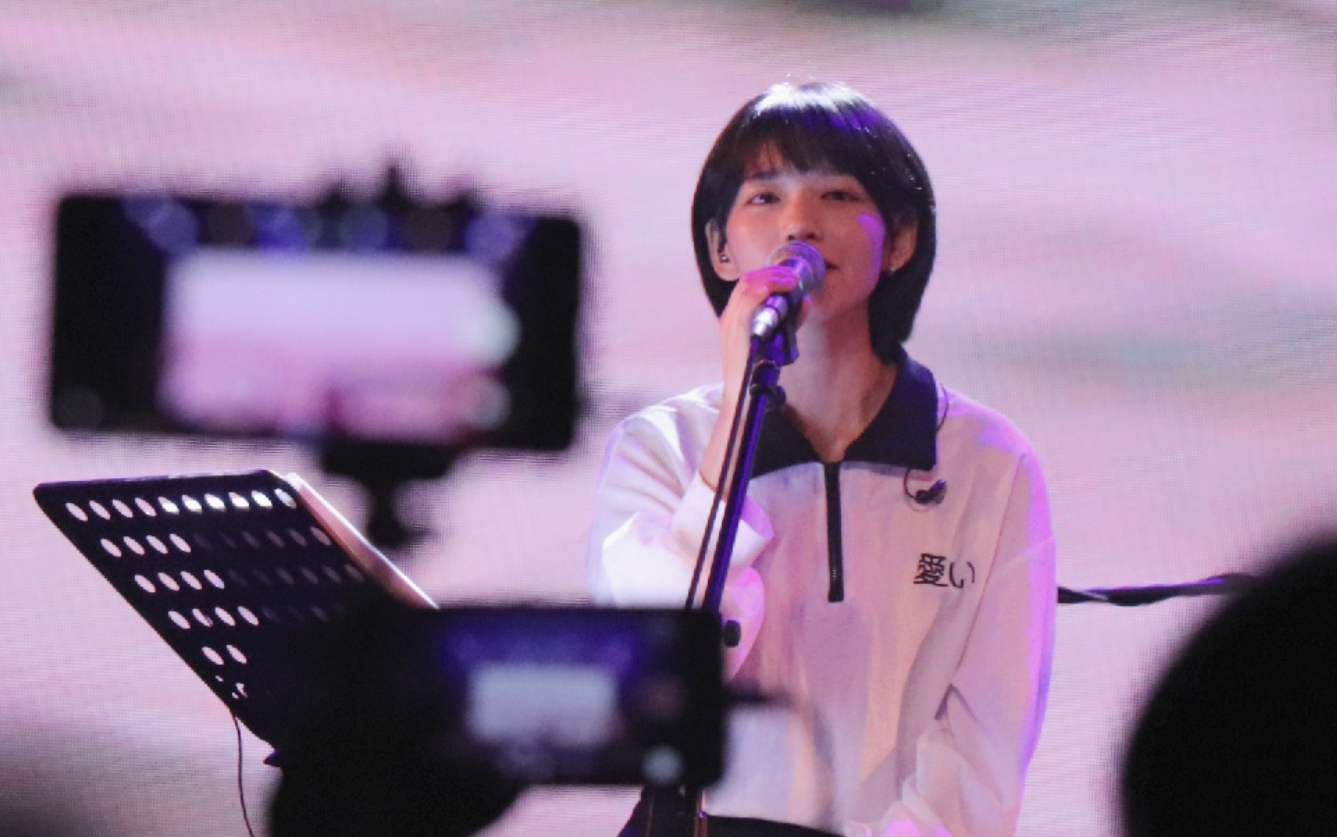 【房东的猫七周年演唱会】短叹，小黑佩岭第一次面对面唱的，太棒了！！