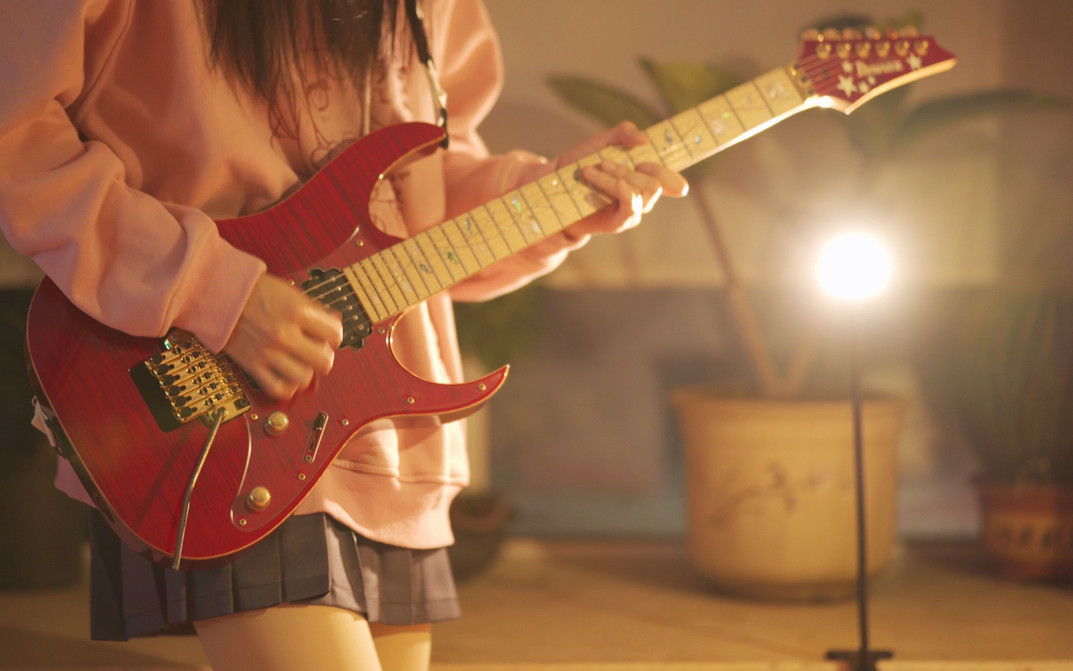 Aimer「残響散歌」をアレンジしてベース弾いてみた Fami。（Bass Cover）