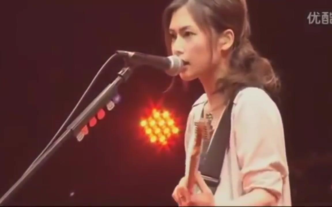 Yui~Again LIVE (Fullmetal Alchemist Opening Song)_哔哩哔哩 (゜-゜)つロ 干杯~-bilibili