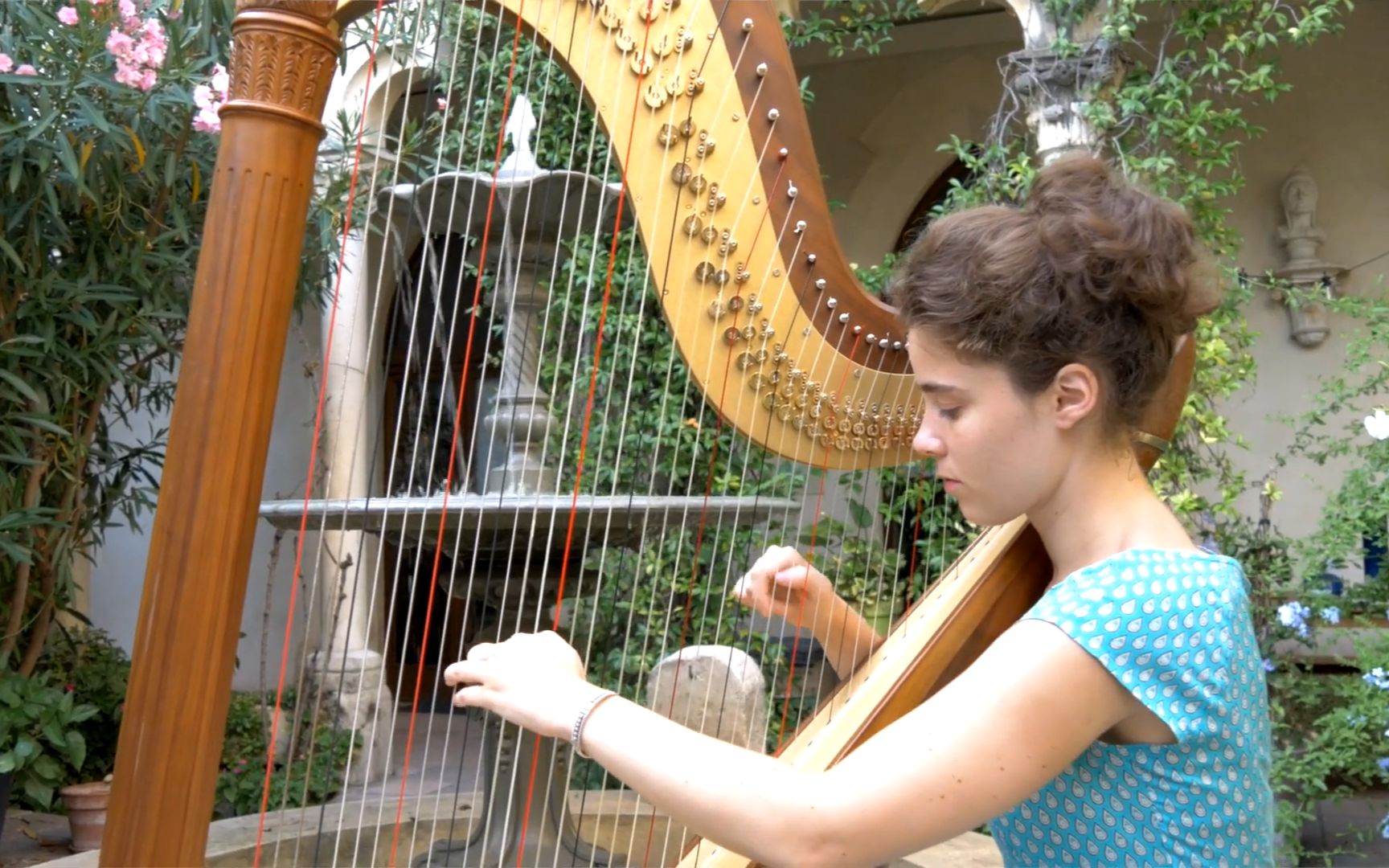 唯美庭院合奏Manuel de Falla-Nana，感受清凉夏天的温馨一刻-竖琴家赫露-竖琴家赫露-哔哩哔哩视频