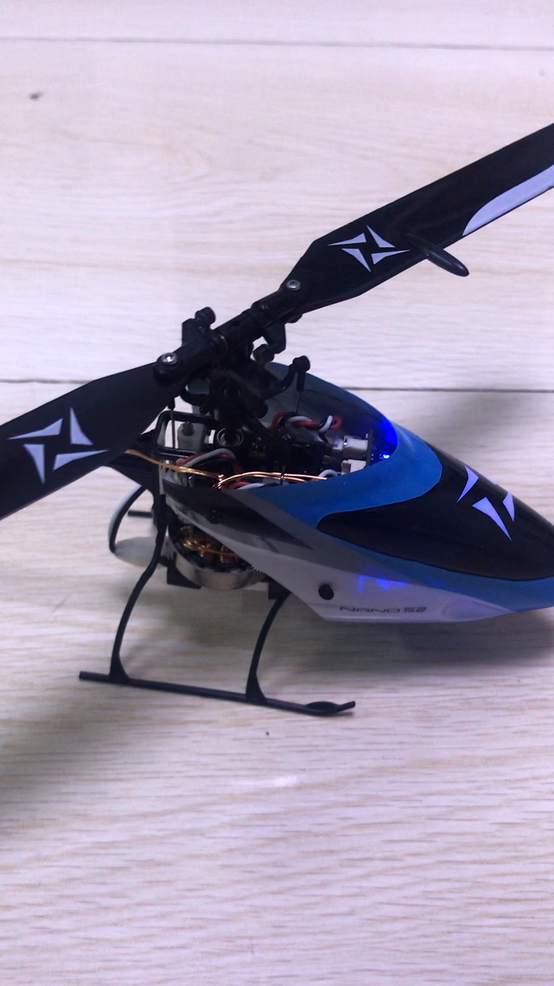 GOOSKY S2直升机 3D航模双无刷直驱6通直升机