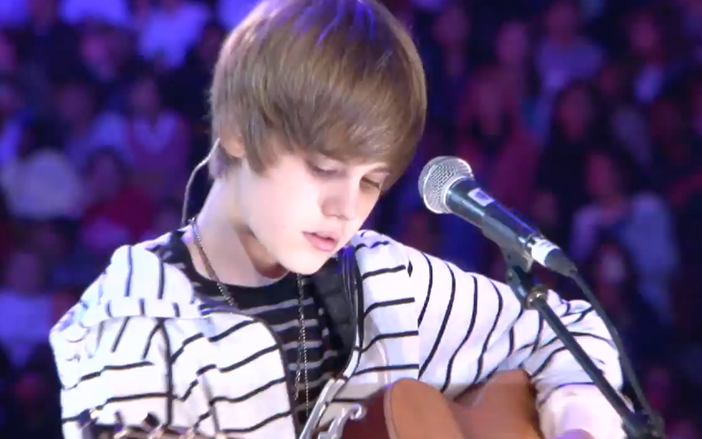 【Justin Bieber】贾斯汀比伯早期 One Time(Live @ WE Day Toronto 2009)现场 快来看看水嫩的小贾 ...