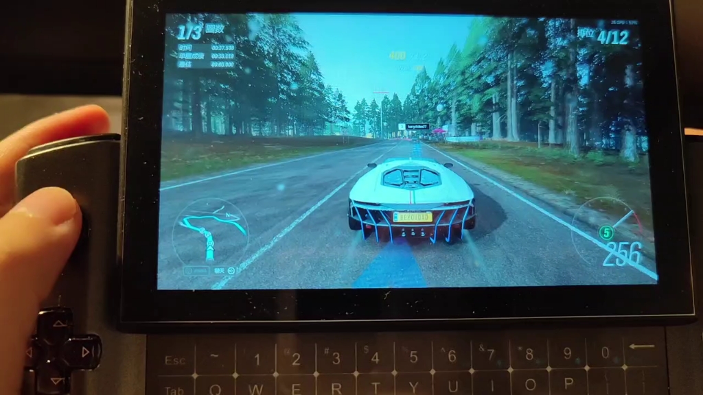 gpdwin3拿来玩个赛车游戏是真的舒服，这次肩键太好用了_哔哩哔哩_bilibili