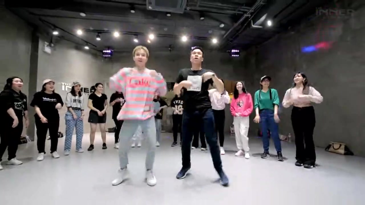 UNEXPECTED) - JAYLERR x PARIS - ________ - YouTube_哔哩哔哩_bilibili