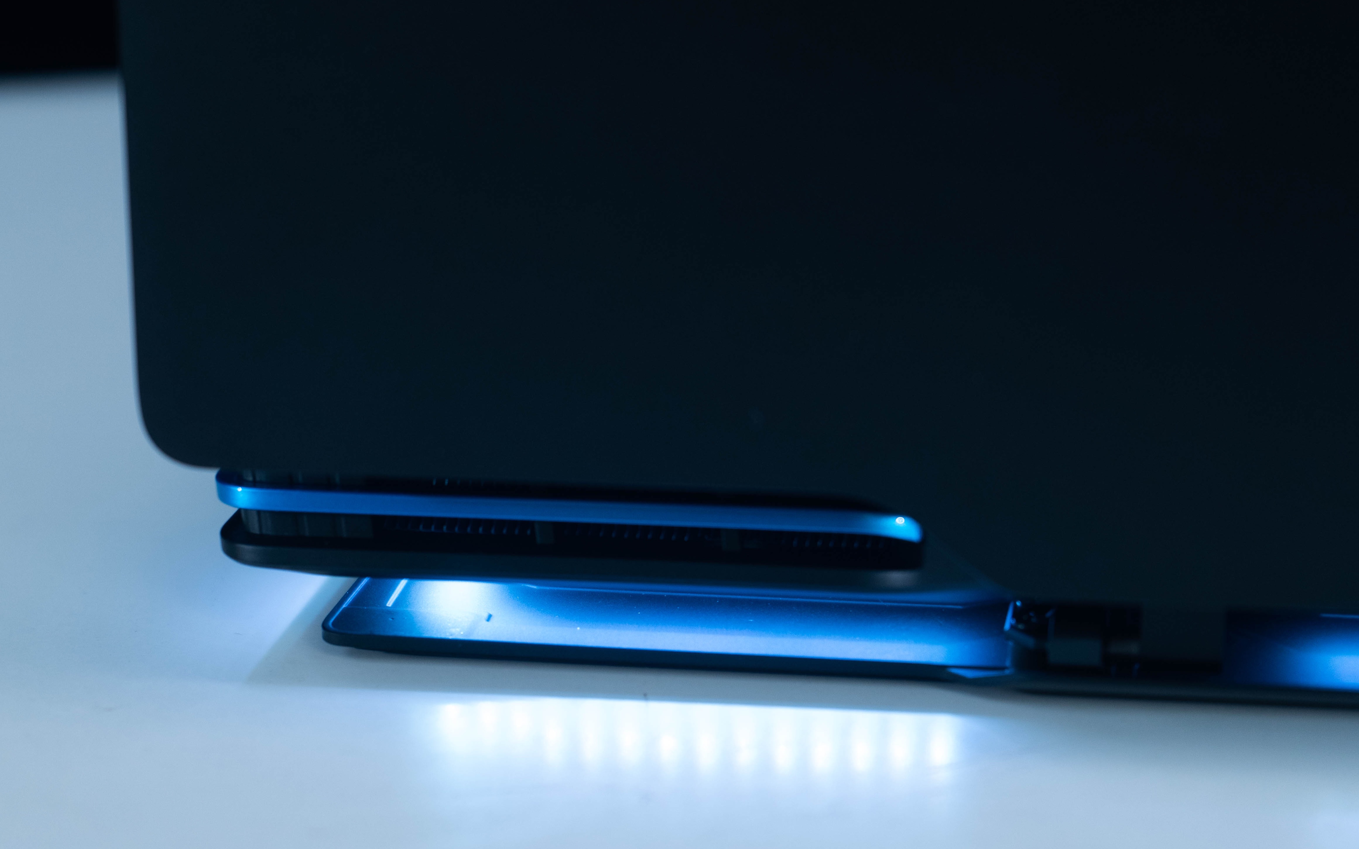 荣耀猎人游戏本V700-让你电竞实力倍增的RGB光效_哔哩哔哩_bilibili