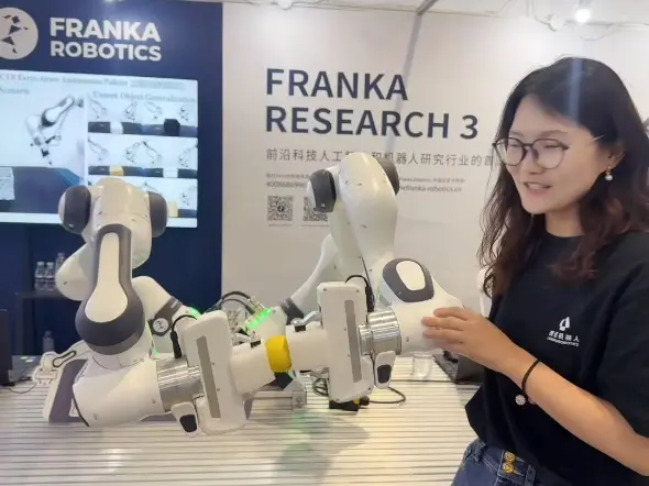Franka 双臂机器人_哔哩哔哩_bilibili